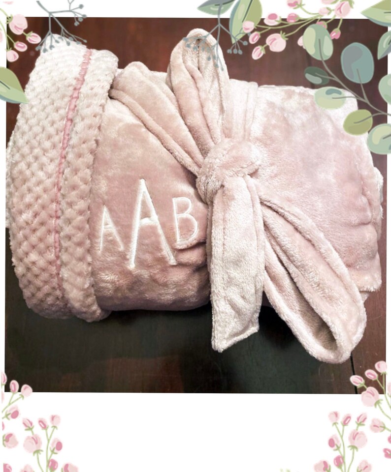 Robe Personalized With Custom Embroidery Customizable Cozy - Etsy