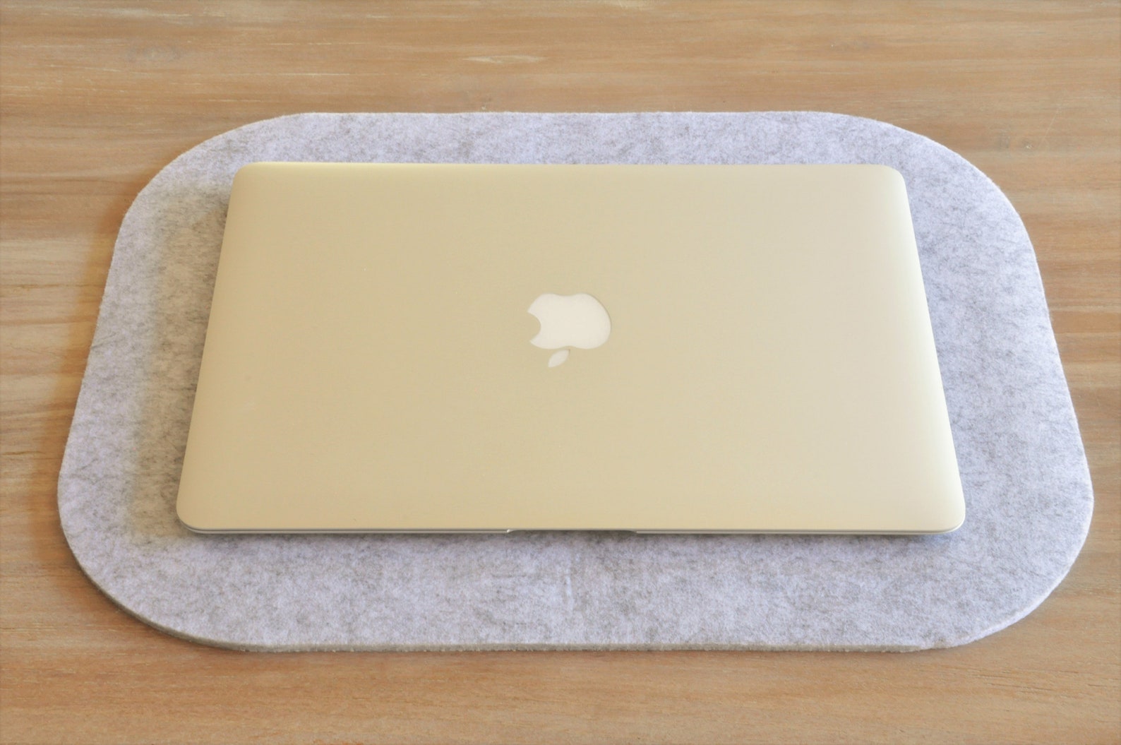 Premium Modern Felt Laptop Pad Non-slip Silicone Bottom - Etsy