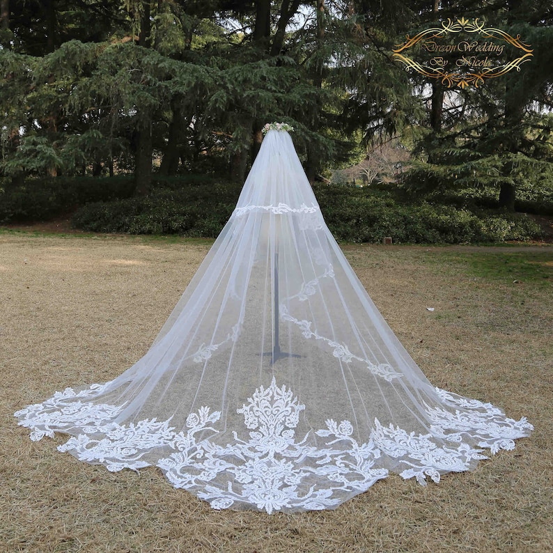 Distinctive Petal Cathedral Wedding Veil, Lace Trim Cathedral Veil With ...
