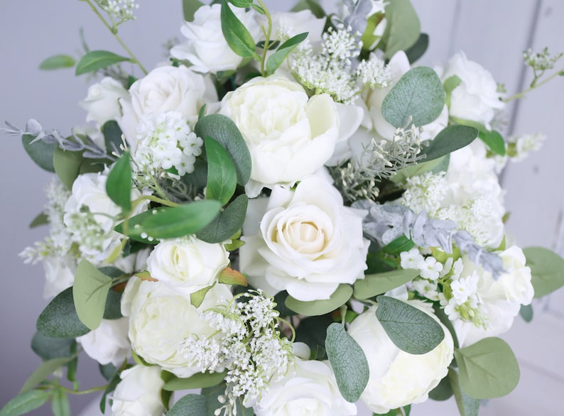 White and Sage Green Wedding Table Arrangement Guest Table - Etsy
