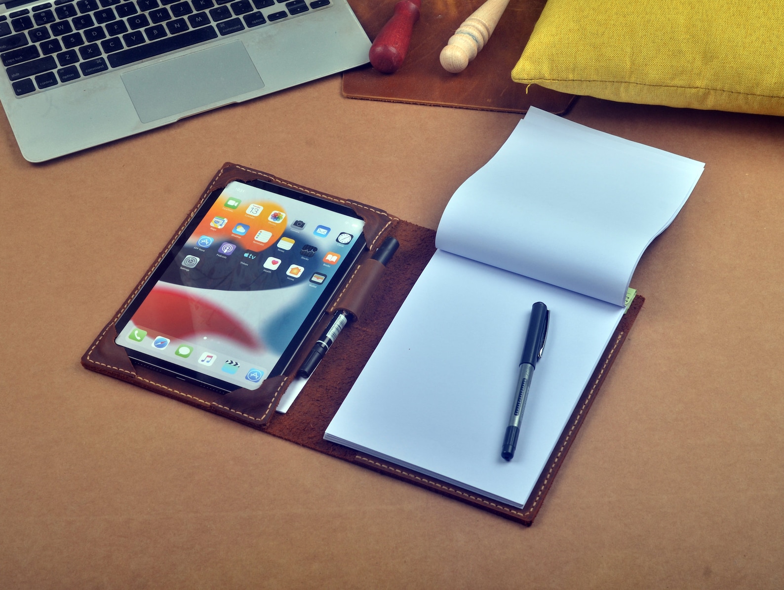 IPad Leather Cover With A5 Notepad,ipad Leather Folio With B5 Paper ...