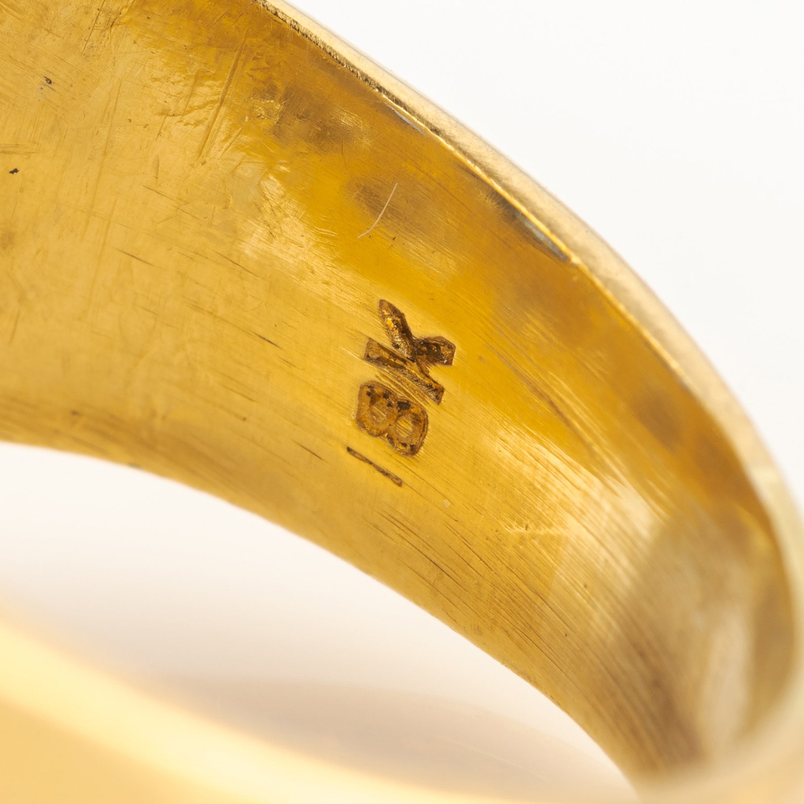 Ladies Ring 18k Gold With Sapphires and Diamonds - Etsy