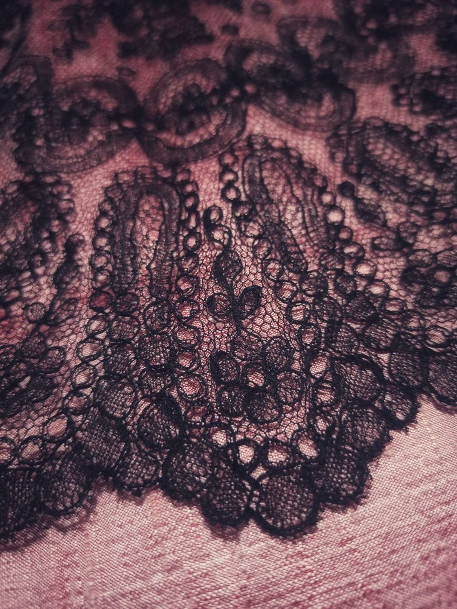 CHANTILLY Bayeux Lace C1860s French Handmade Black SILK Lace - Etsy
