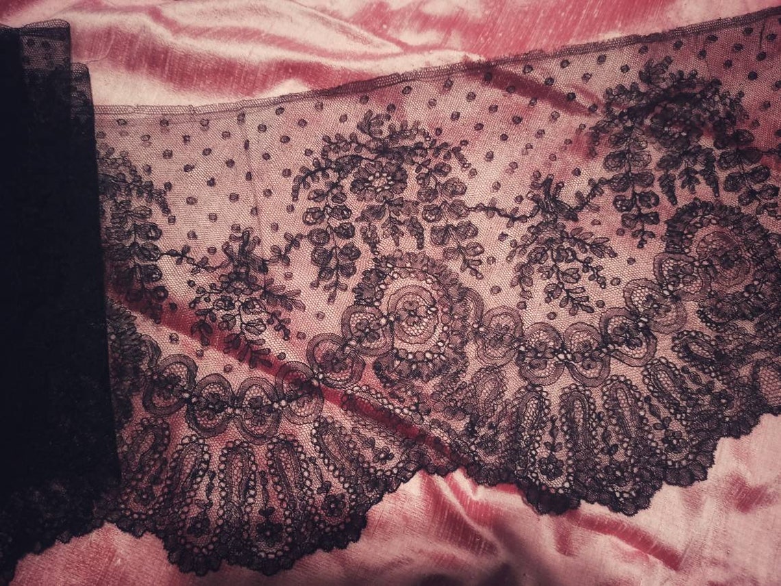 CHANTILLY Bayeux Lace C1860s French Handmade Black SILK Lace - Etsy