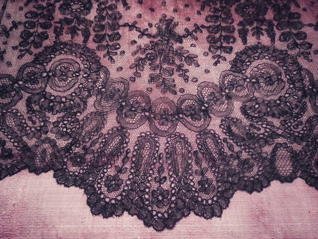 CHANTILLY Bayeux Lace C1860s • French Handmade Black SILK Lace Trim ...