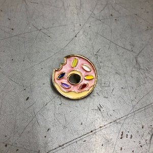 Doughnut Enamel Epoxy Pin - Donut Donuts Doughnuts Donut Worry Be Happy ...