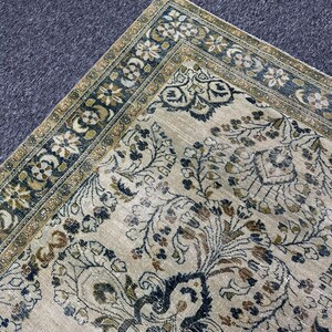 4’8”x6’5”ft. Persian Rug. Persian Scatter Rug. Entryway Rug. Neutral ...