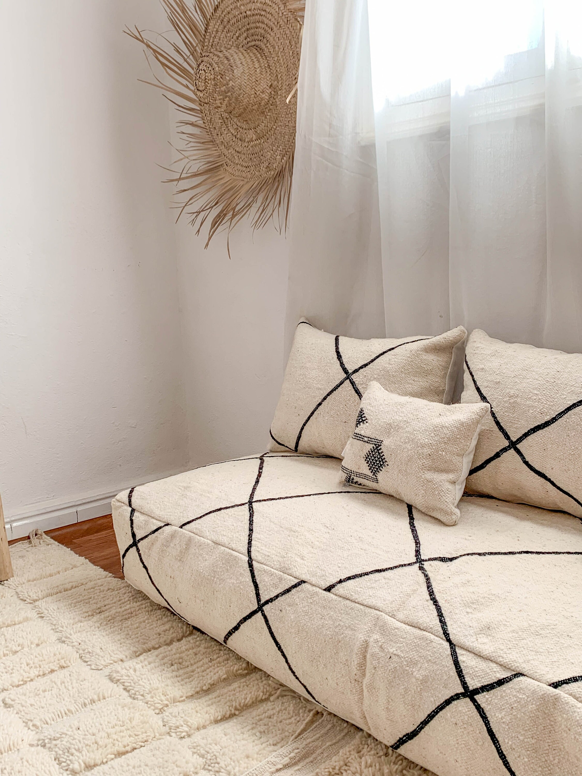 Moroccan Couch, Moroccan Floor Sofa Seating 4ft 120 X 60 X 20 Cm ...