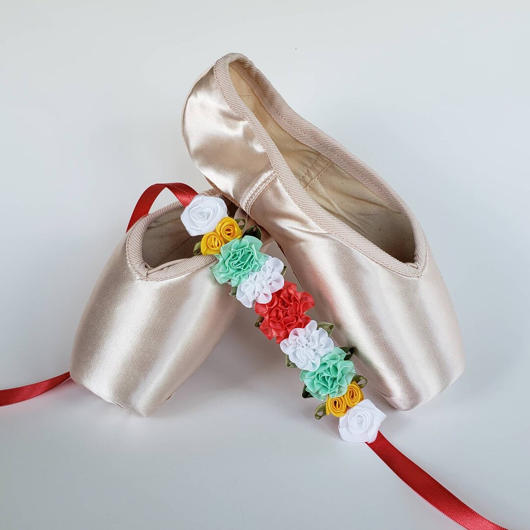 Ballet Bun Wreath: "block Party" - Etsy