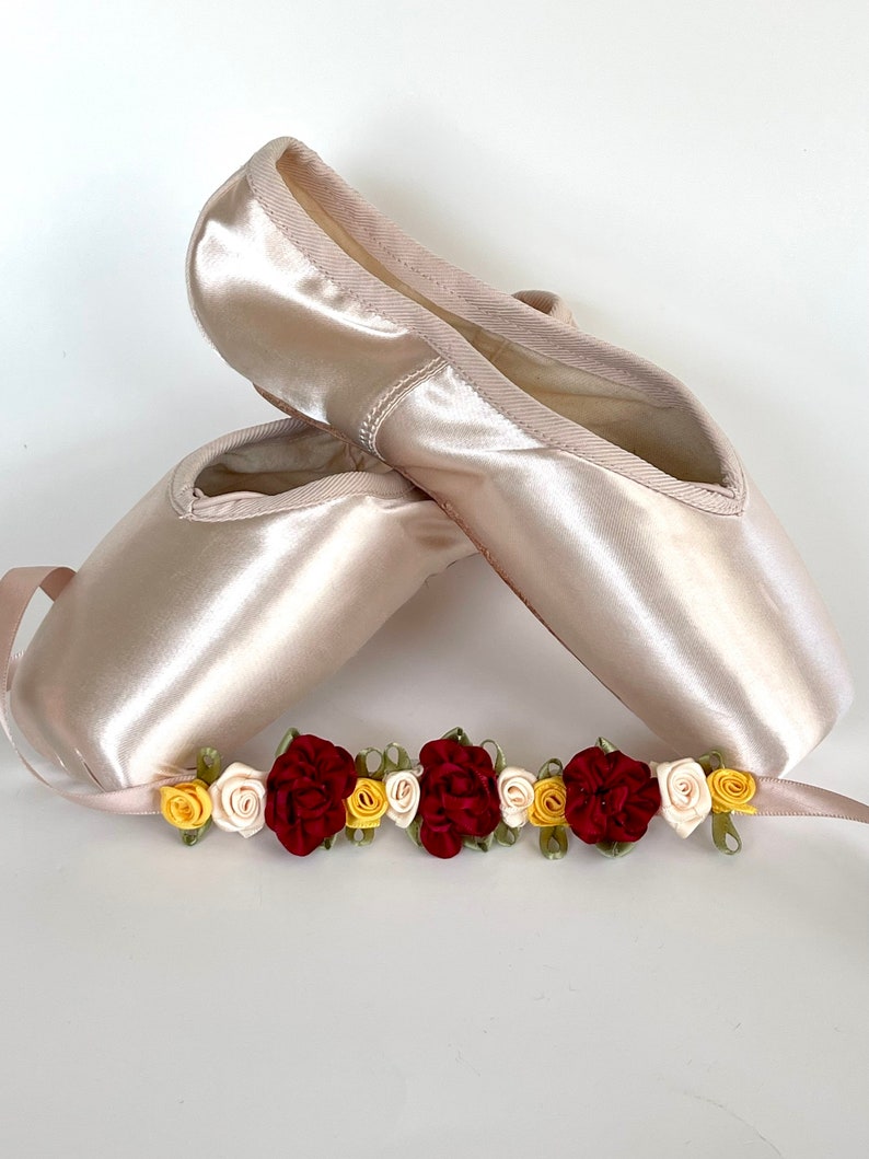 Ballet Bun Wreath: Red Riding Hood - Etsy