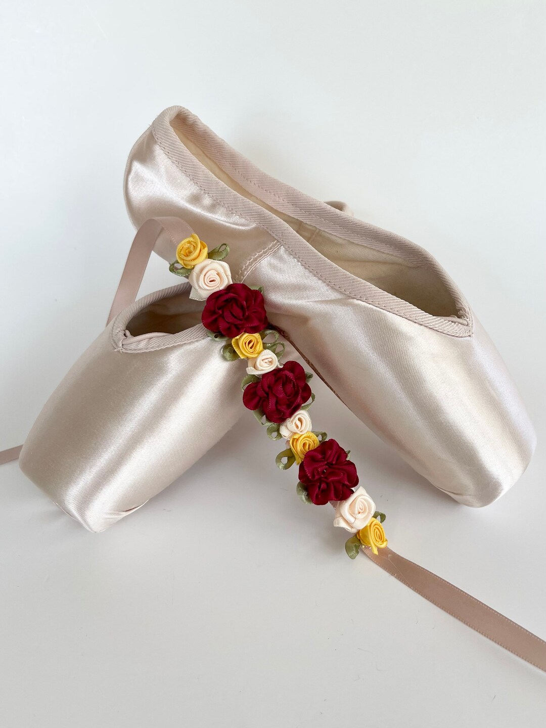 Ballet Bun Wreath: Red Riding Hood - Etsy