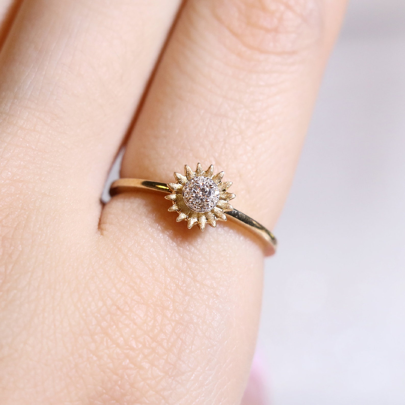 14K Solid Gold Diamond Sunflower Ring, Minimalist Flower Jewelry - Etsy