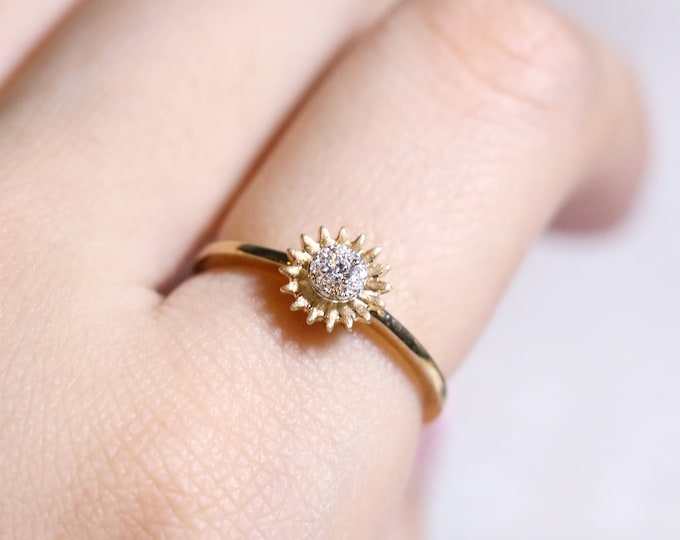 14K Solid Gold Sunflower Diamond Ring Round Cut Diamond Engagement Ring ...