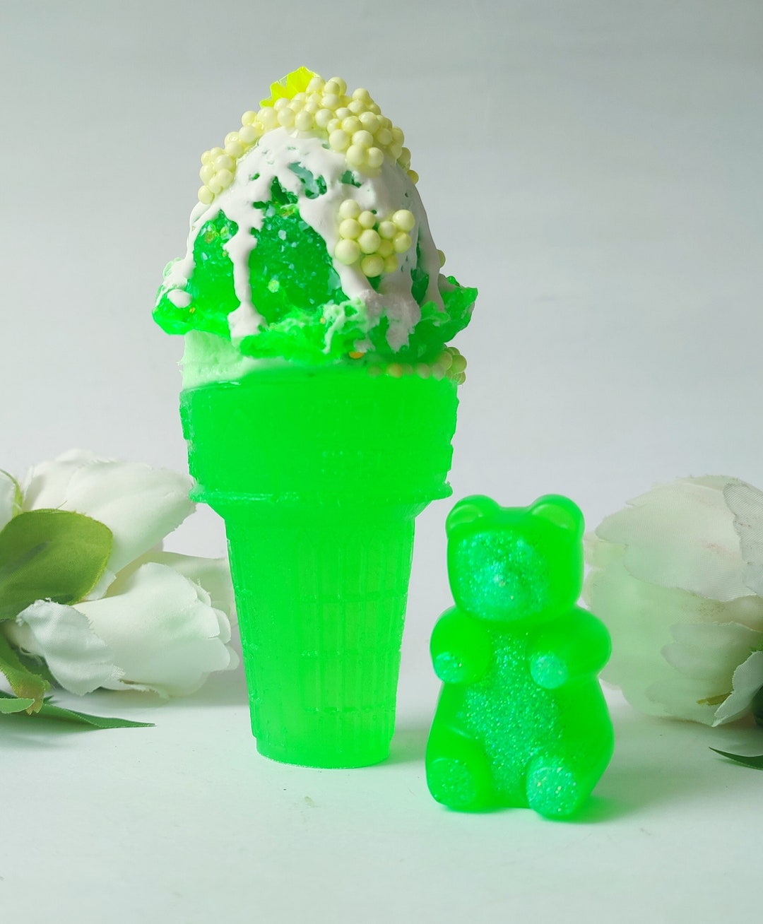 Ice Cream and Gummy Bear Set, Green Ice Cream, 3D Pop Art, Art Pop ...