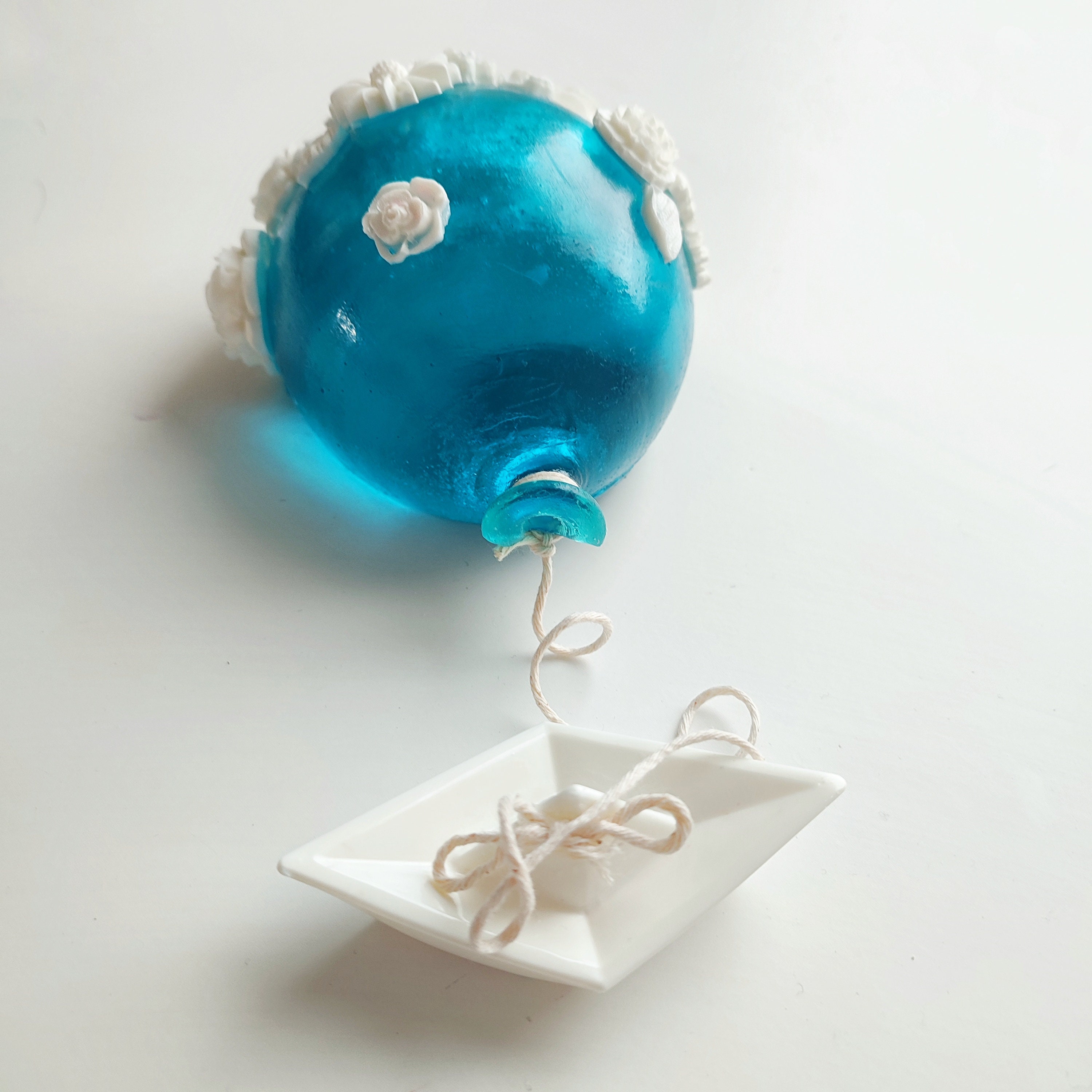 Pop Art Wall, Blue Pop Resin Balloon Sculpture, 3D Decoration, Art for ...