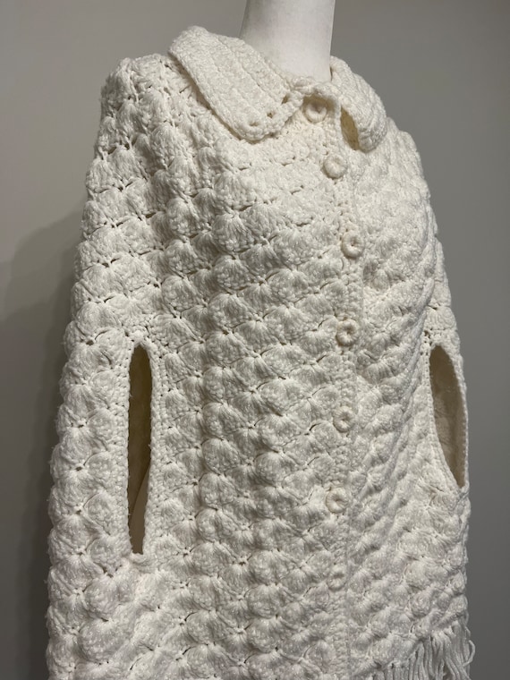 60s 70s cream hand-crochet cape, cream cape, ivory ha… - Gem