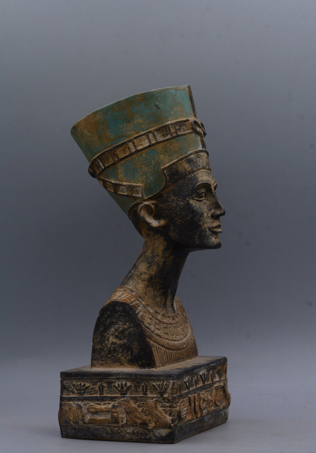 The Beauty of Queen Nefertiti's Bust, Egyptian Artifact, Nefertiti Bust ...