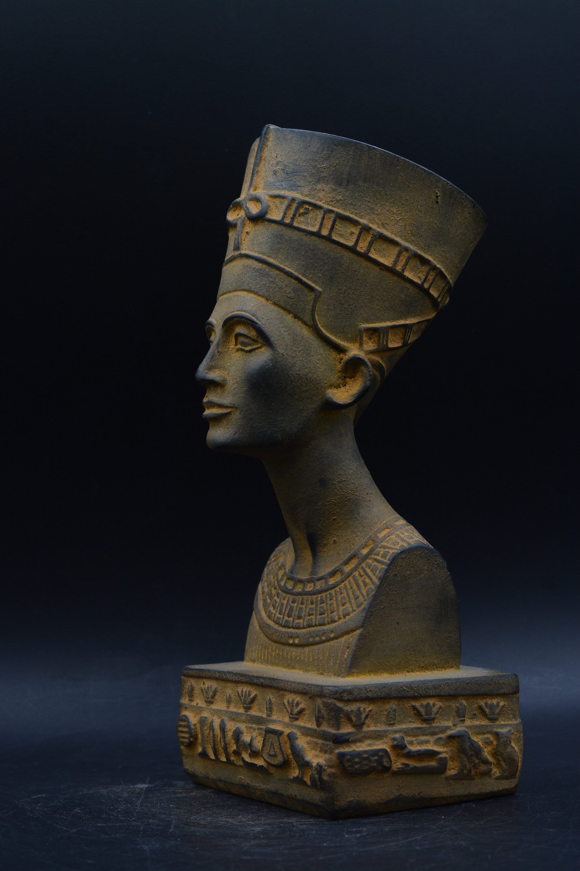 The Beauty of Queen Nefertiti's Bust, Egyptian Artifact, Nefertiti Bust ...