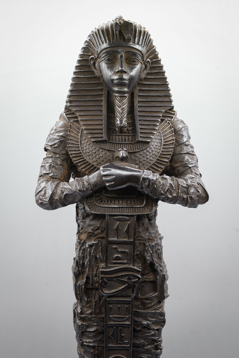 Estatua única del rey egipcio tut. Tutankamón luchador gran | Etsy