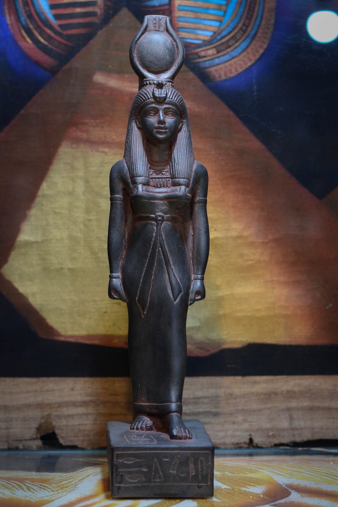 Statue de la déesse Isis Sculpture noire 2 style pierre lourde - Etsy ...