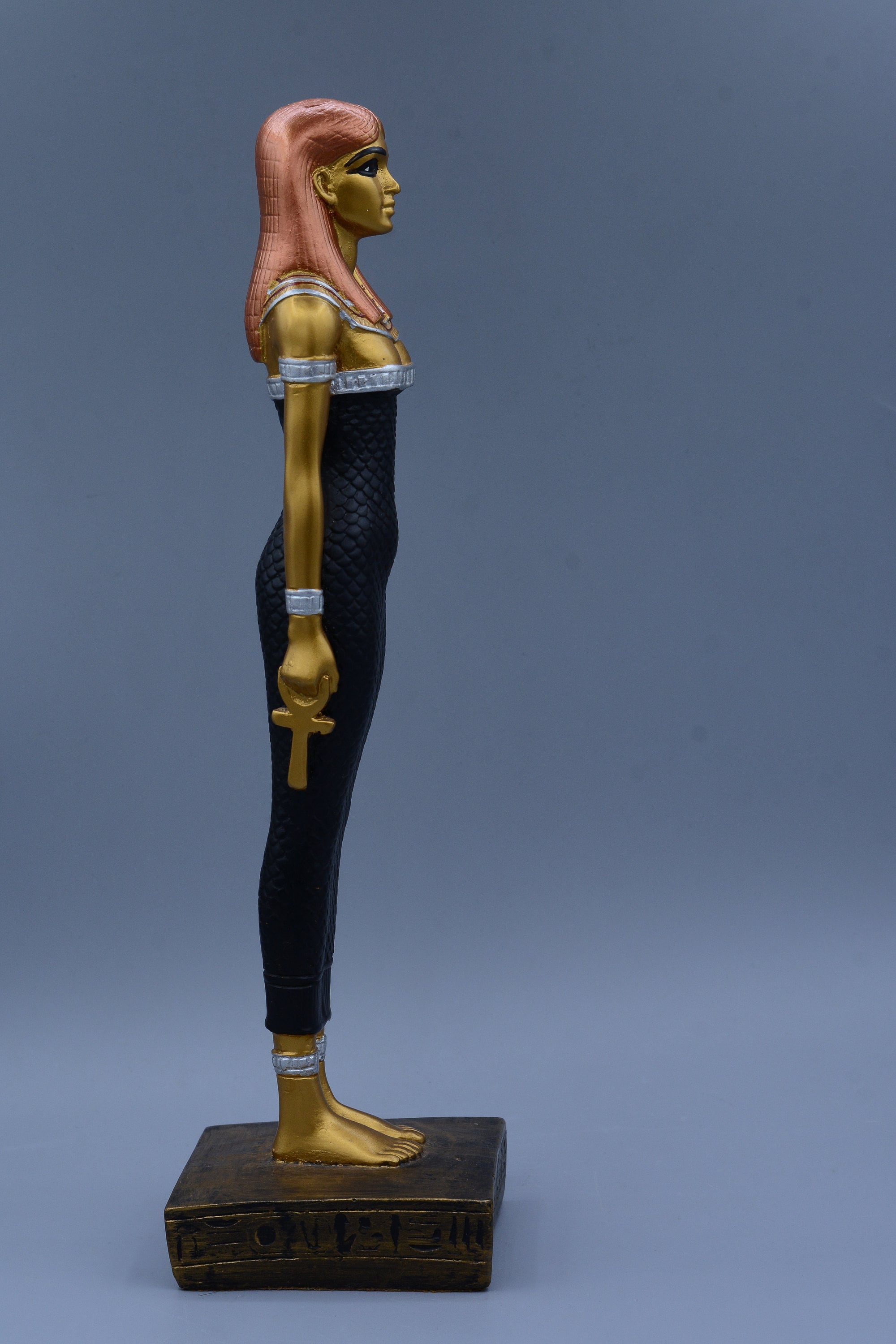 Estatua única de la diosa egipcia Isis grande pintada a mano | Etsy México