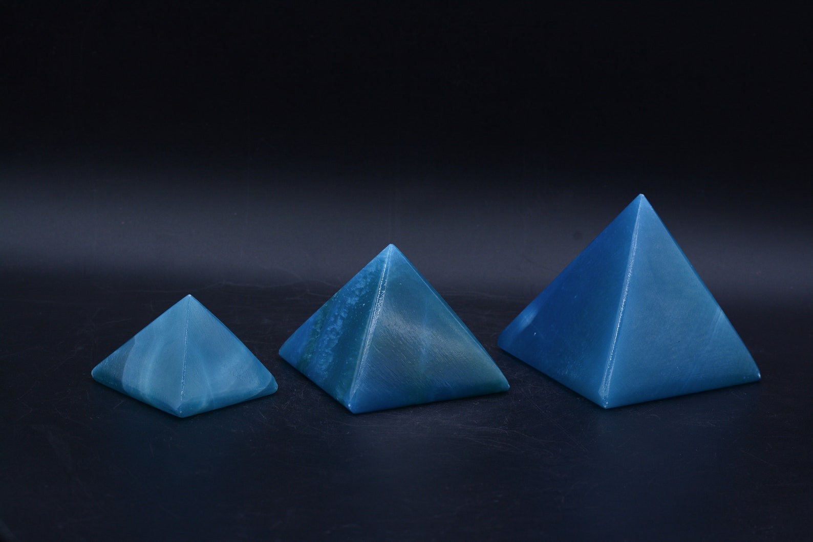 Egyptian Art Set of Pyramids 3 Color Blue Green Red - Etsy