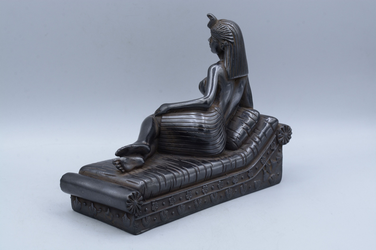 Estatua de la reina egipcia Cleopatra: Arte antiguo de piedra negra ...