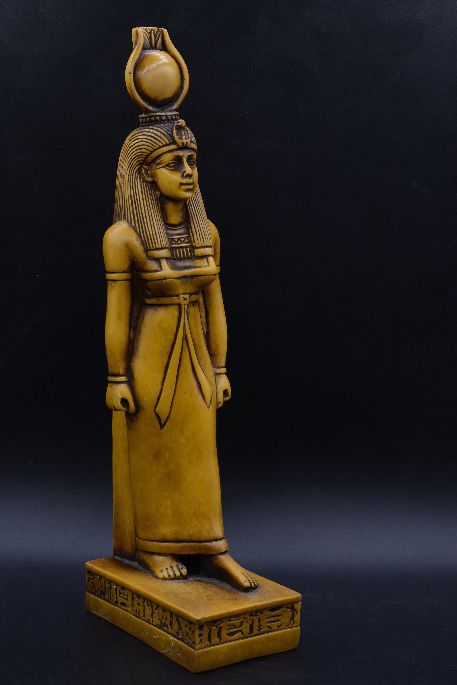 Unique Statue of Egyptian Art Goddess Isis 2 Color, White / Hazel 12 ...