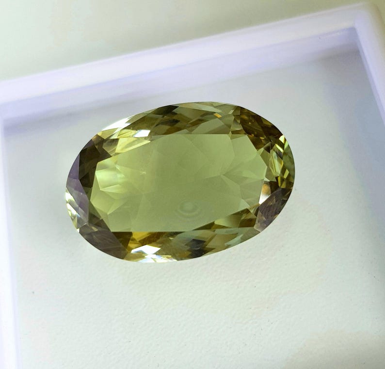 CERTIFIED Diaspore,csarite 22.96 Ct Extremely Rare Color Change 100 ...