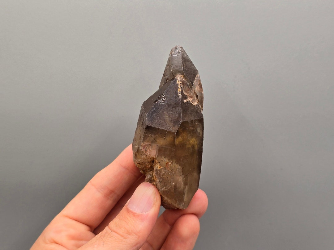 Twin Smoky Quartz With Internal Ferric Phantom – Honey-yellow Core ...