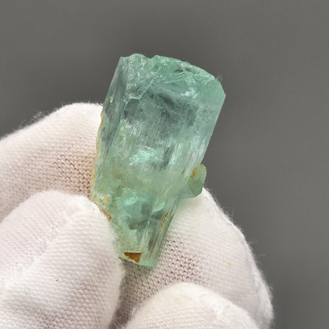 Vanadium Aquamarine Crystal - Beryl With Rare Red UV Fluorescence – Jos ...