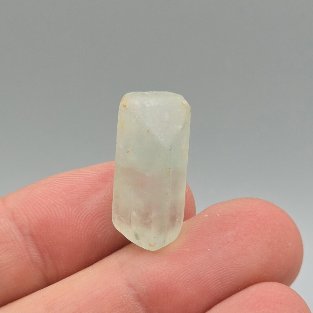 Fluorescent Topaz – Rare Greenish-yellow UV Reactive | Jos Plateau ...
