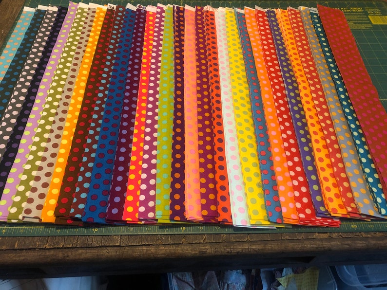 Kaffe Fassett SPOTS - 30 X 2.5" X WOF Strips - Etsy