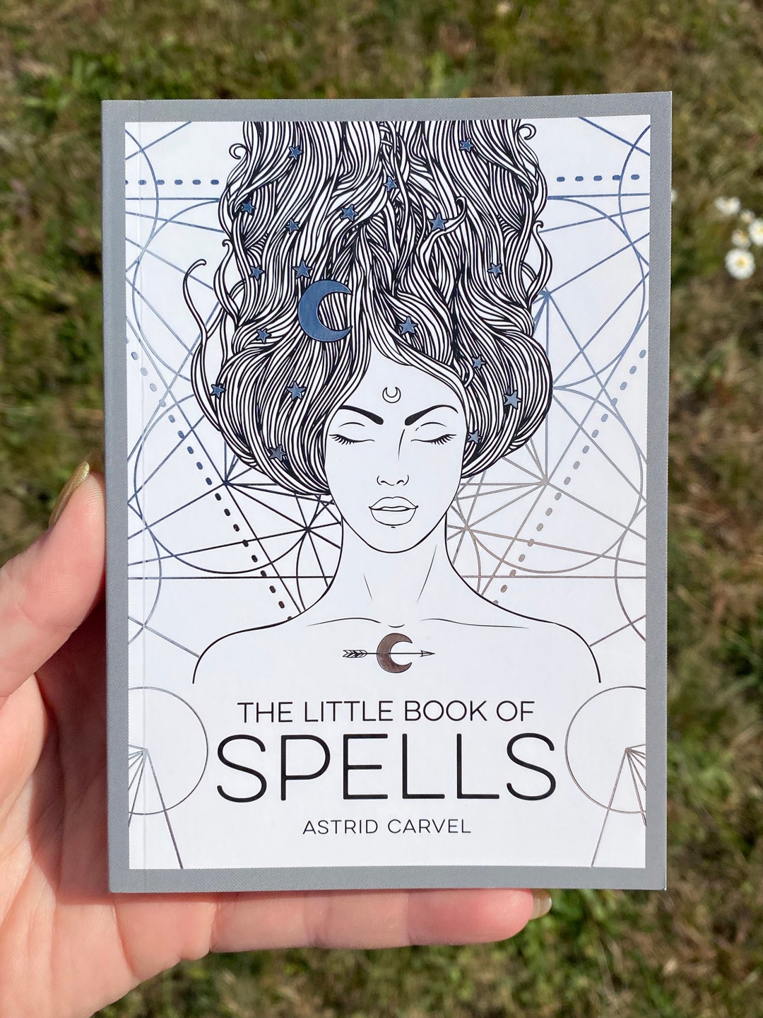 The Little Book of Spells - A Beginners Guide to White Witch Craft ...