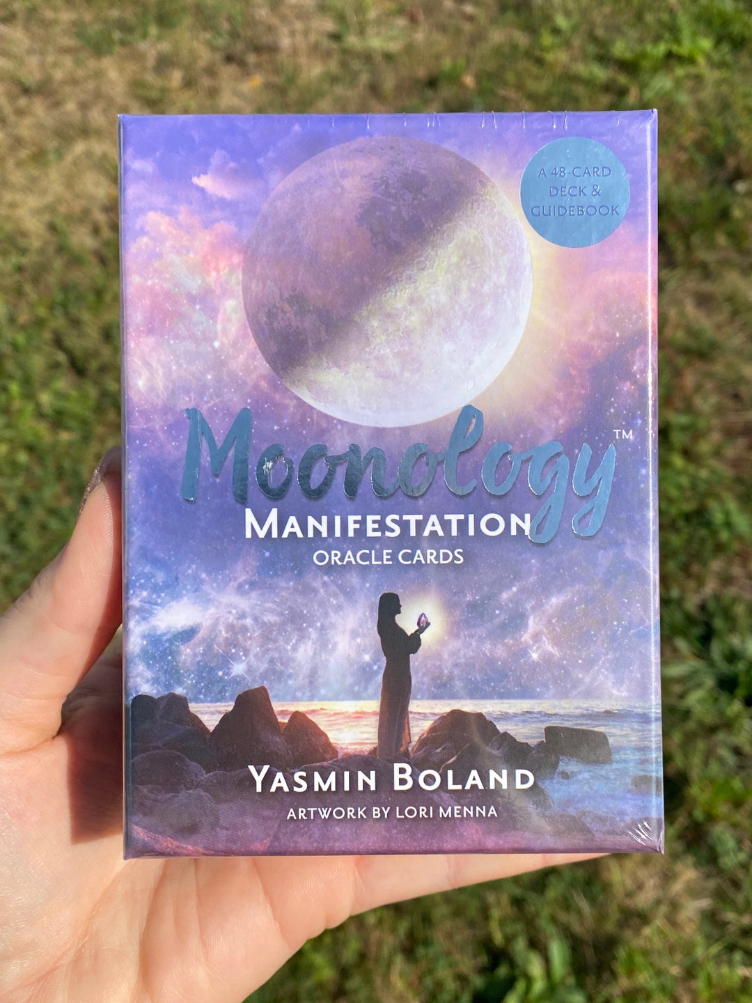 Moonology Manifestation Oracle : A 48-card Deck & Guidebook - Yasmin ...