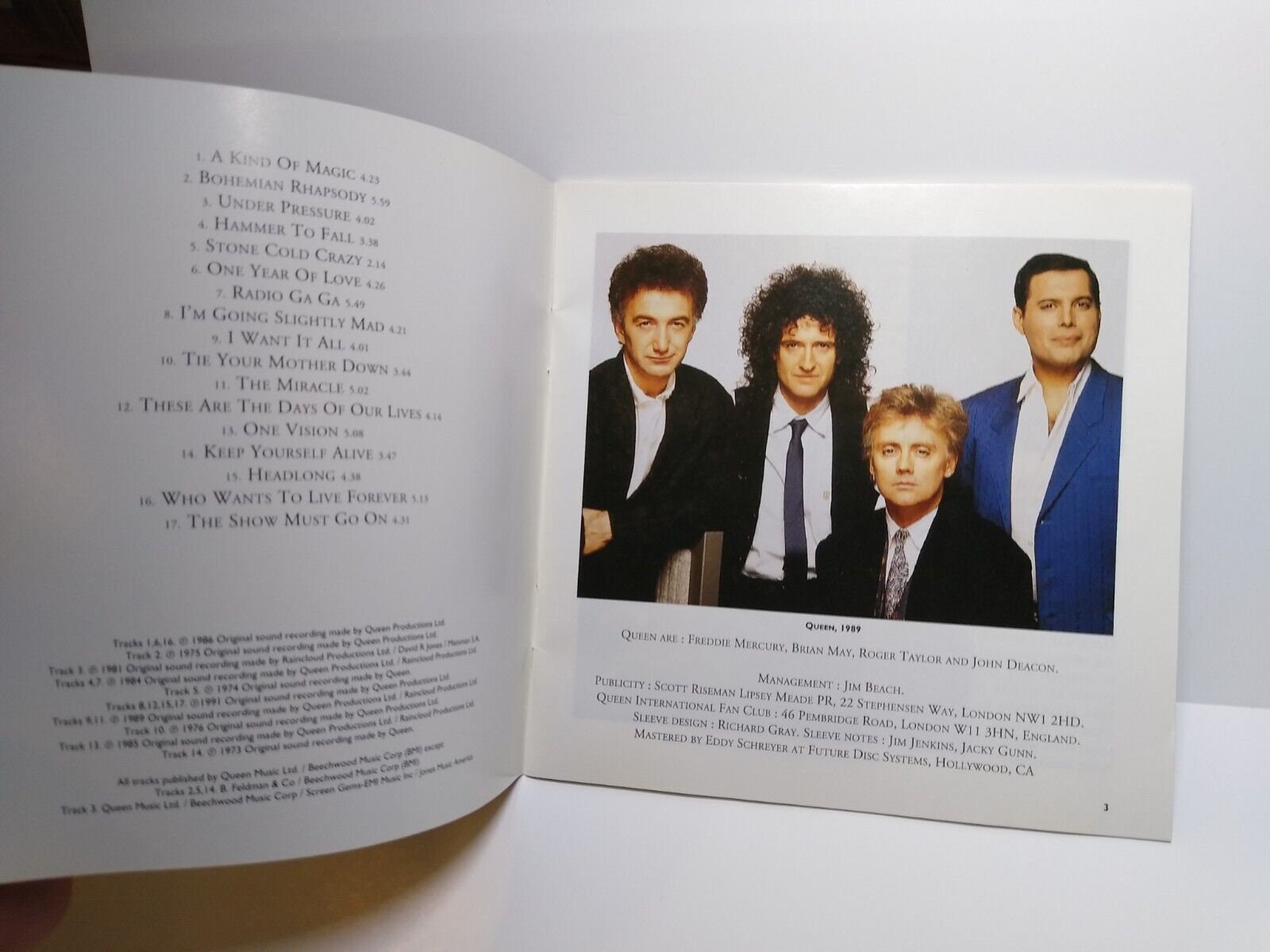 Classic Queen CD Album Pop Rock Collection HR-61311-2 - Etsy