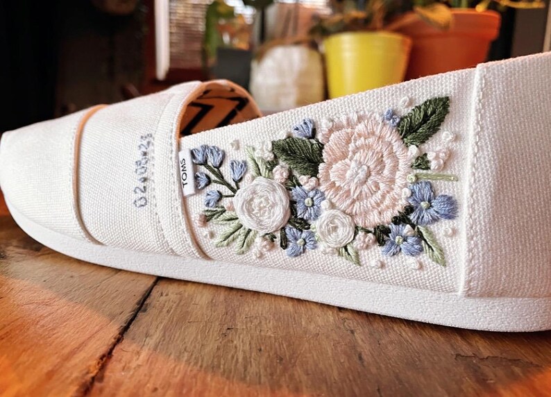 Custom Embroidered Floral Wedding Shoes, Hand-stitched Bridal Sneakers ...