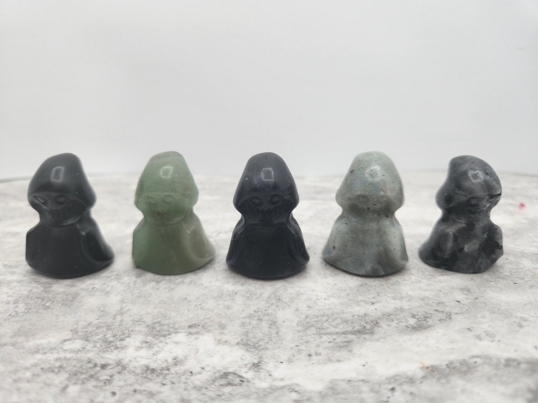 Mini Hooded Figure Spooky Horror Halloween Crystal Carving Miniature ...