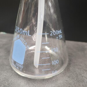 Scientific Beaker Soap Dispenser 250ml Glass Pyrex Science Flask ...