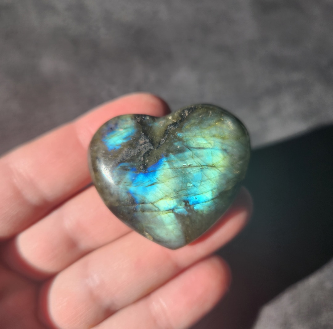 Super Flashy Light Blue Flash Labradorite Polished Heart Shaped Crystal ...