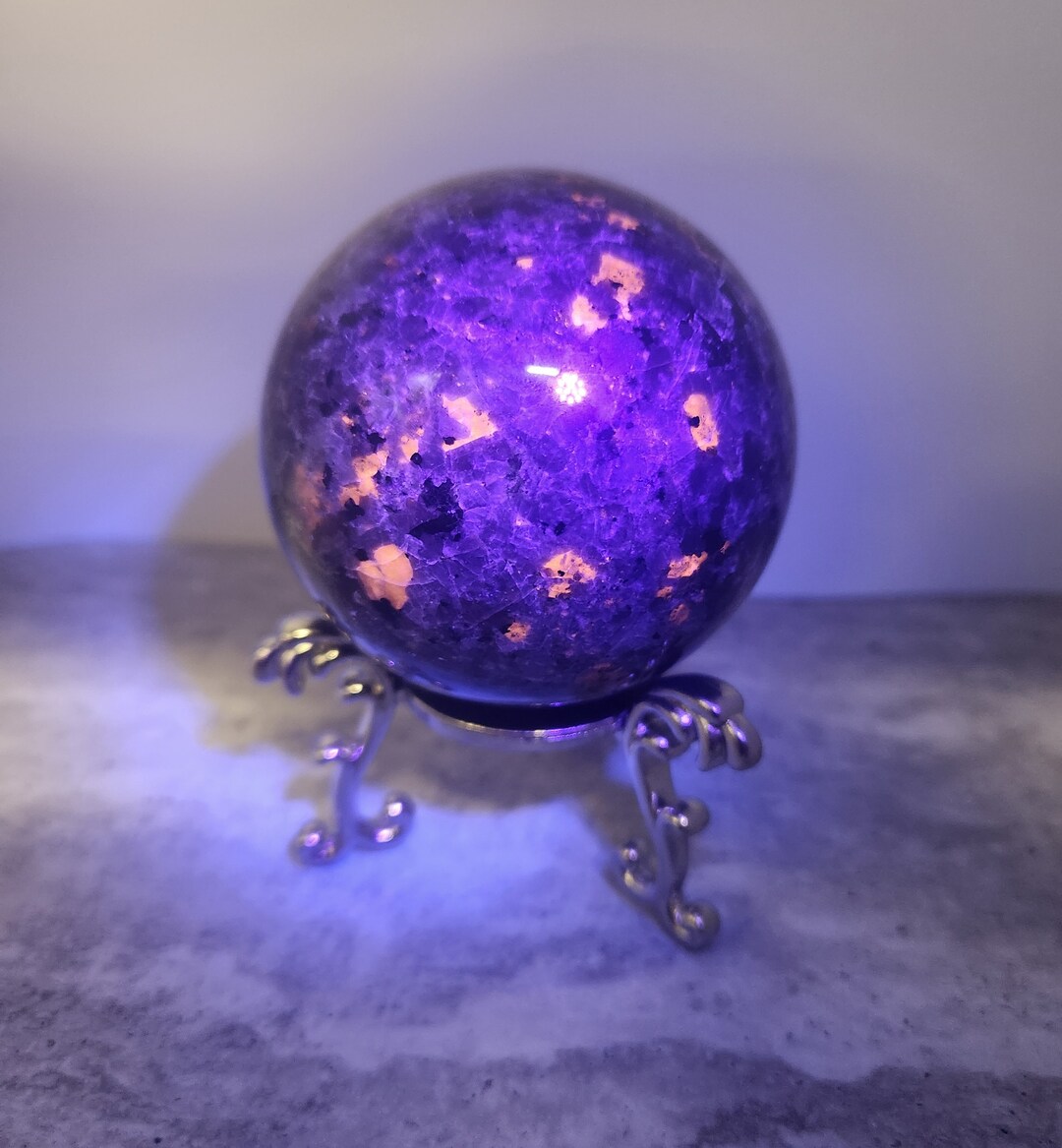 68mm Large Yooperlite (fluorescent Sodalite, Glowdalite) UV Reactive ...