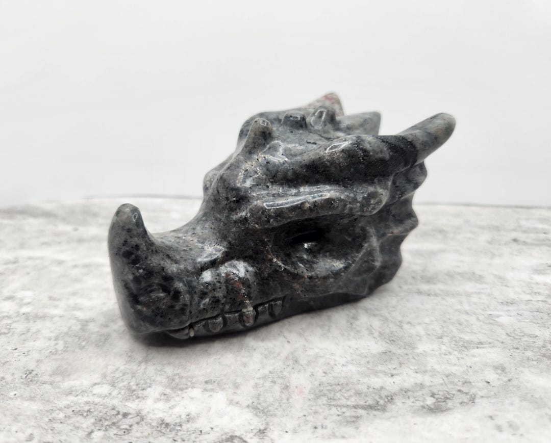 Yooperlite Dragon Head Skull Crystal Carving - UV Reactive Gemstone - Etsy