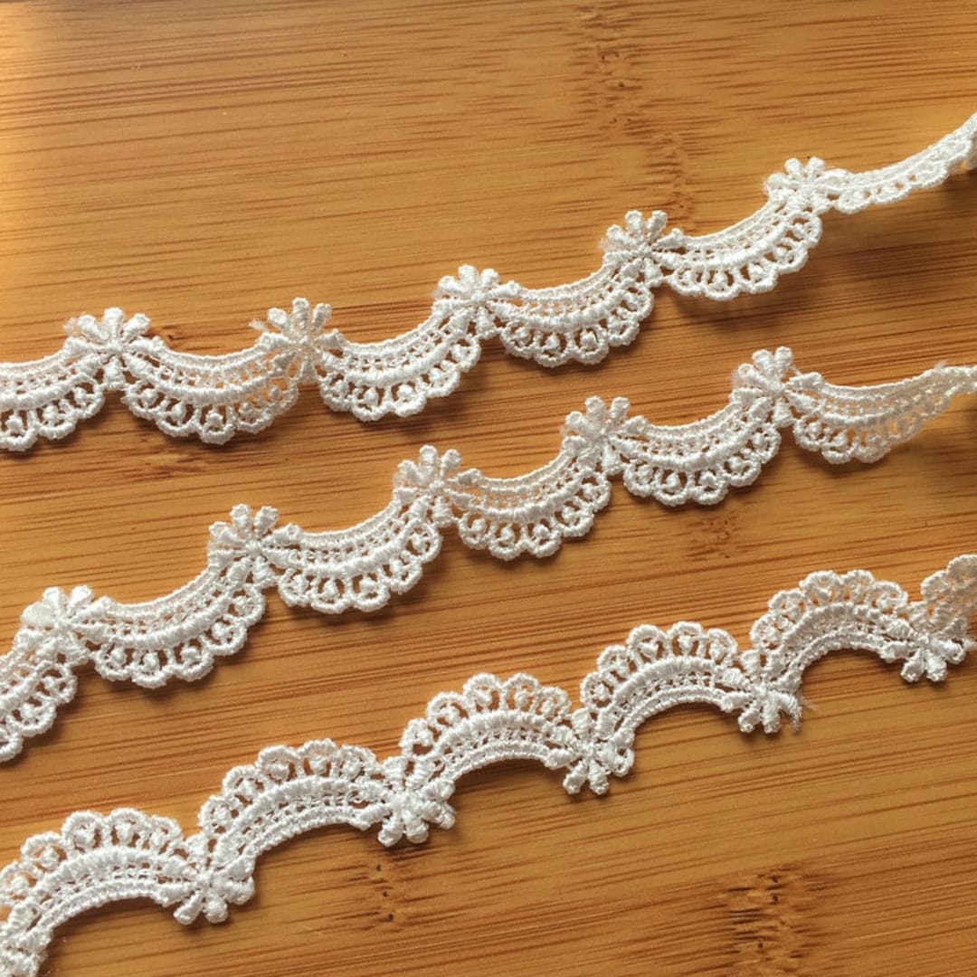 2 Yards off White OR Champagne Colored Delicate Lace Trim I Scalloped ...