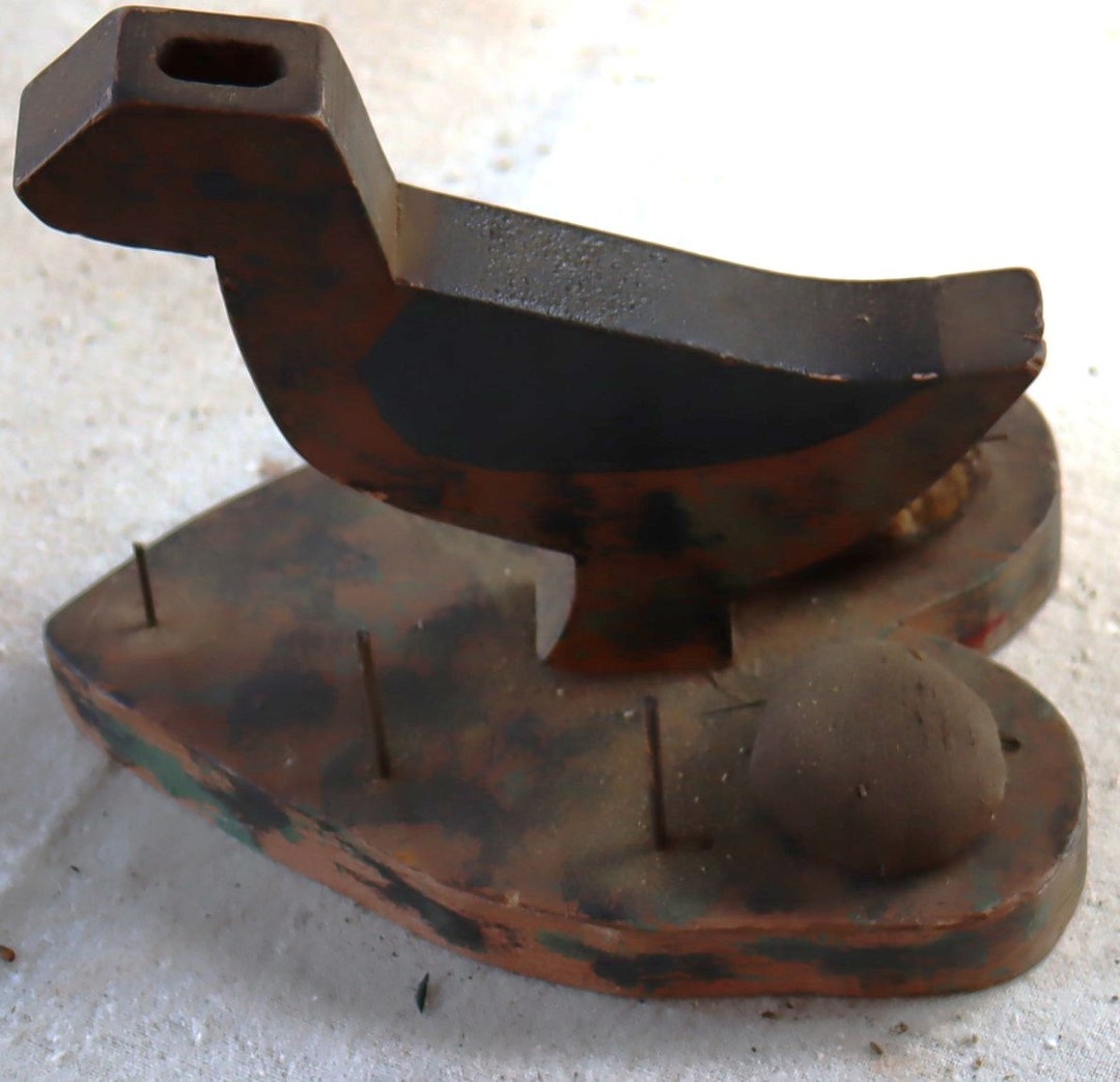 Vintage Primitive Pincushion and Thread Holder - Etsy