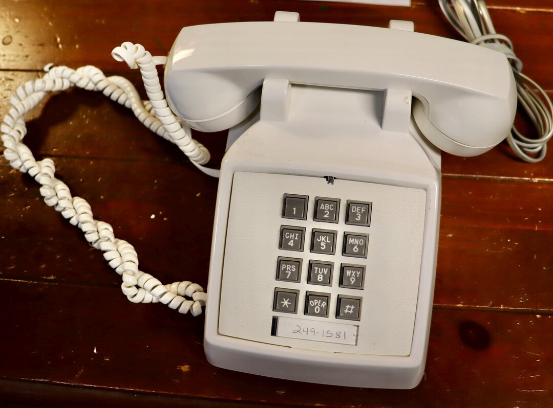 1990s White Push Button Desk Telephone #2500 by Premier - Etsy