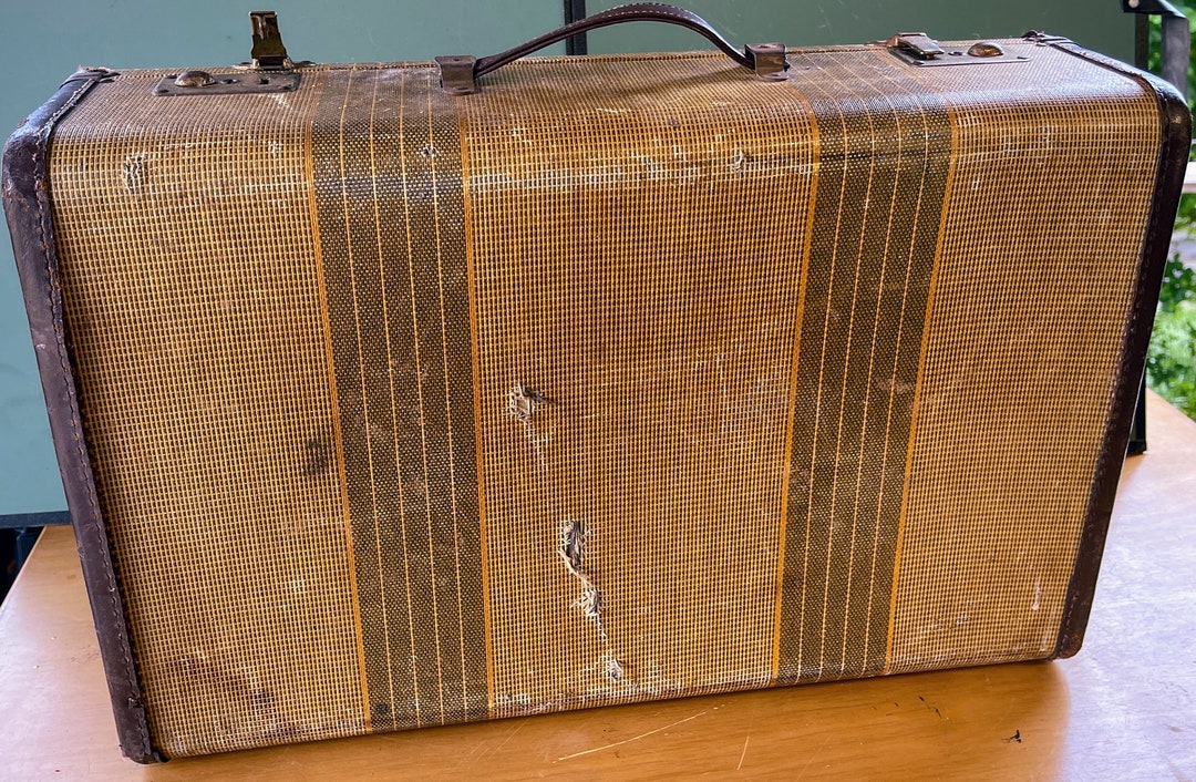 Vintage Suit Case 21 by 14 Inches - Etsy