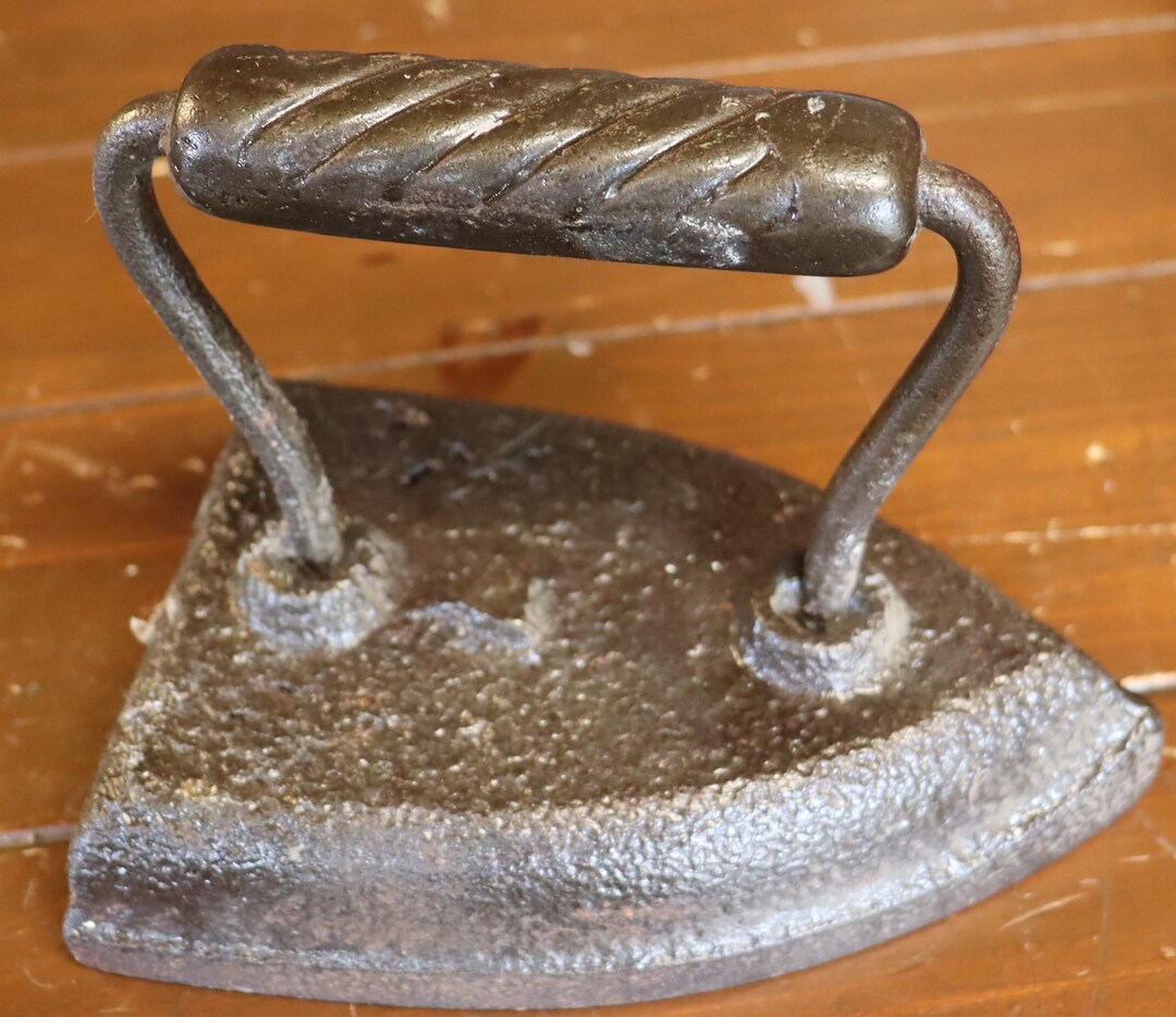 Vintage Sad Iron Number 7, 6 Pound - Etsy