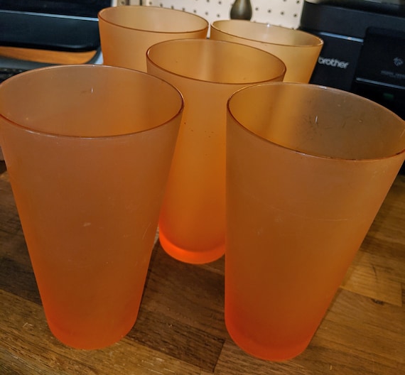 5 Vintage Plastic Cups | Etsy