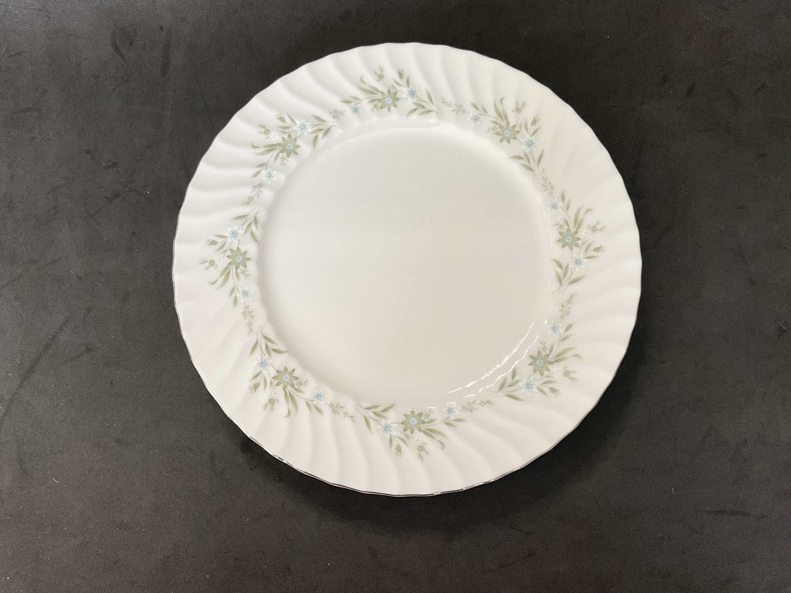 Coventry Felicia 656 Dinnerware Collection by Fine China Japan. Sold ...
