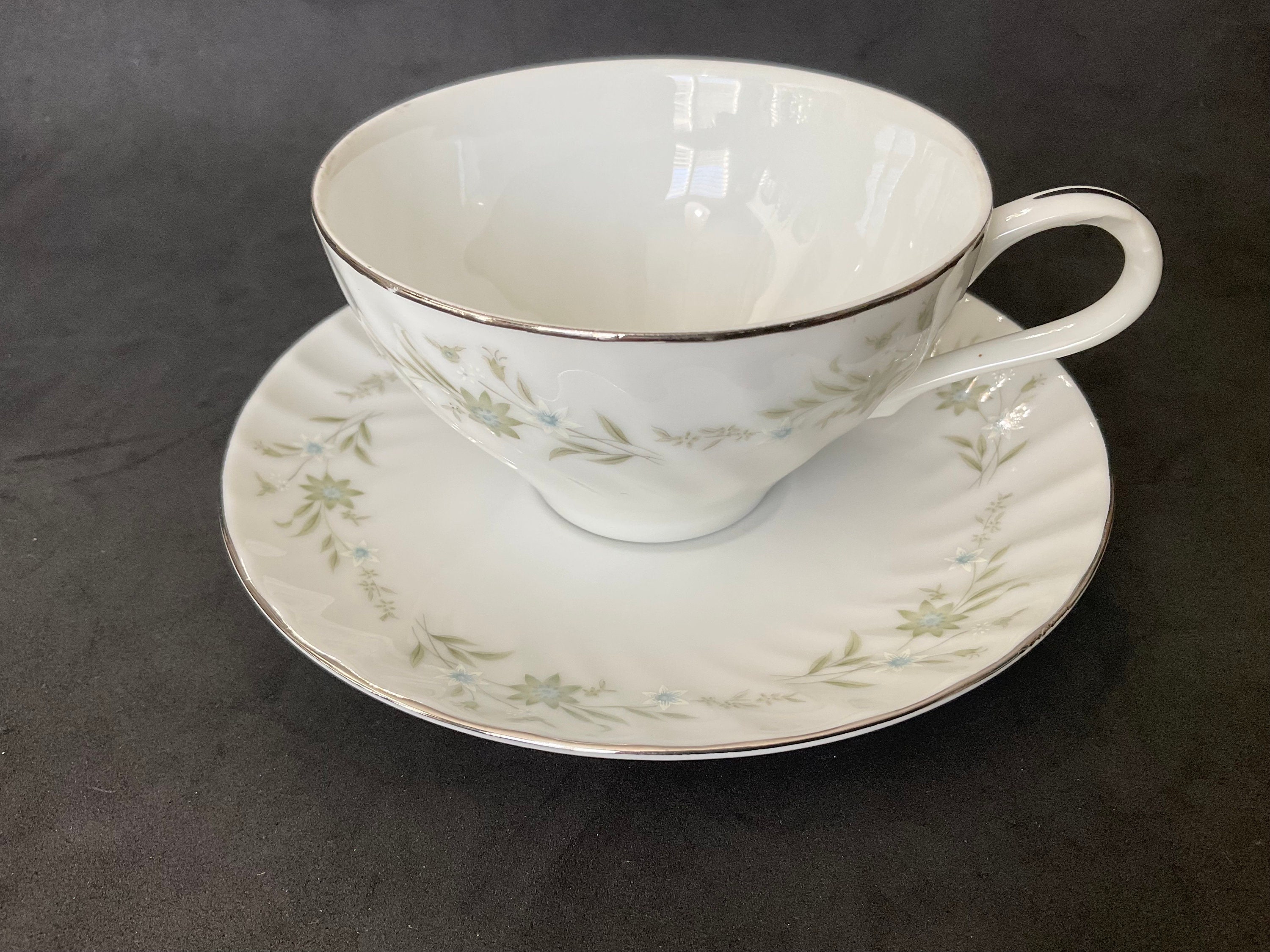 Coventry Felicia 656 Dinnerware Collection by Fine China Japan. Sold ...